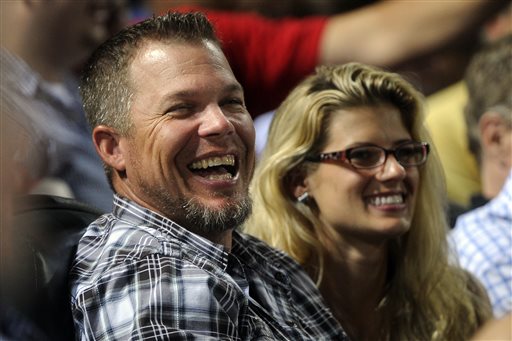 Chipper Jones’ GF plays nurse after he has wisdom teeth removed ...